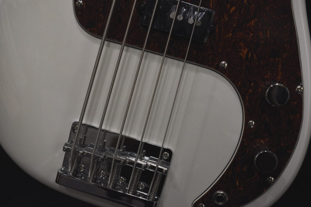 Tribe Bass Guitar Spike 5 owh - Bass Gear Direct